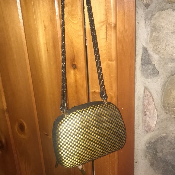 Pappagallo | Bags | Vintage Pappagallo Black And Gold Woven Purse ...